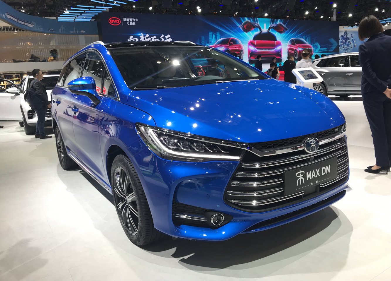 BYD Song Max technical specifications and fuel economy
